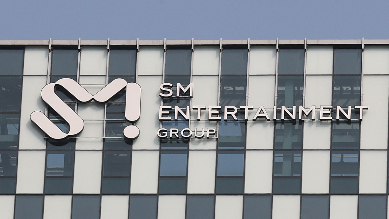 [문화][속보] SM 인수전 타결...카카오는 경영권·하이브는 플랫폼 협력 | YTN