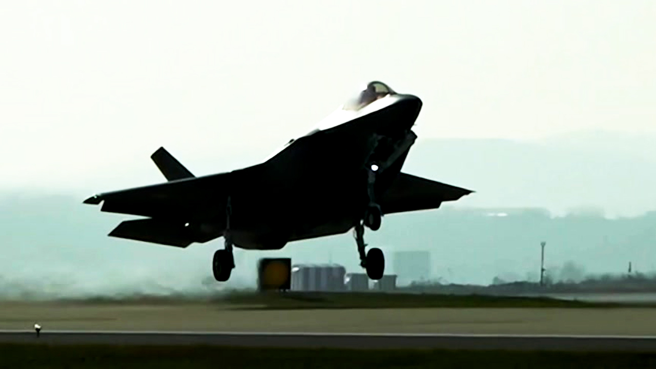 [정치]'7.3조원 투입' 3축 체계 확충...F-35A 추가·SM-6 구매 | YTN