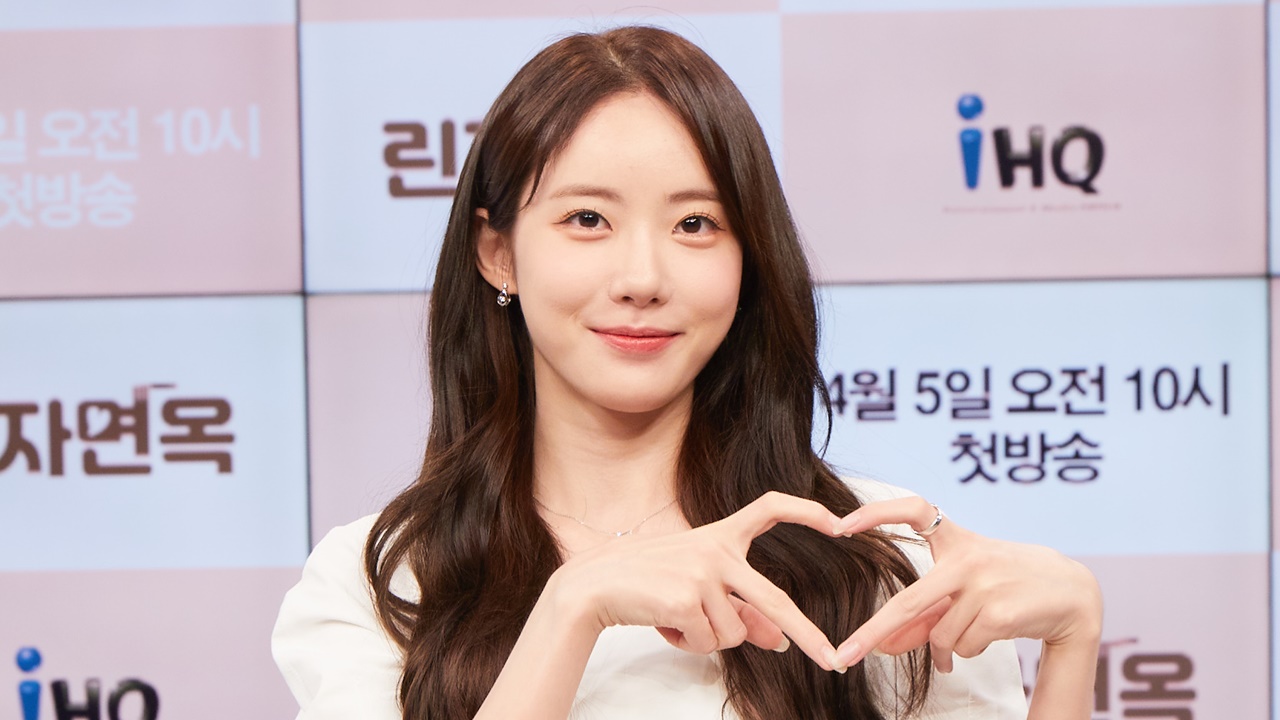 [방송]우주소녀 루다, IHQ와 전속계약 체결…배우 활동 선언 | YTN