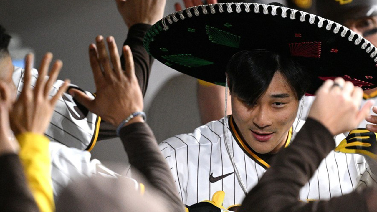 [스포츠]김하성, 짜릿한 결승 3점 홈런...MLB 통산 100타점 돌파 | YTN