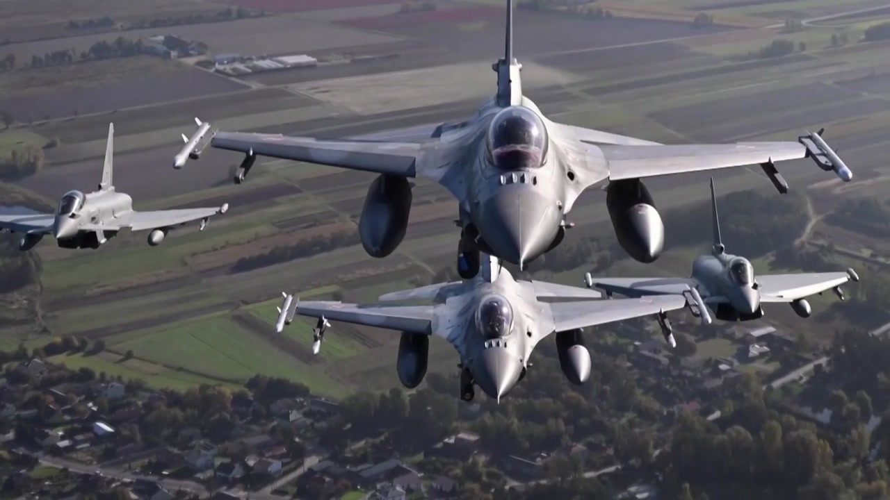 [국제]바이든, 우크라 F-16 조종훈련 승인...美 무더기 제재 발표 | YTN