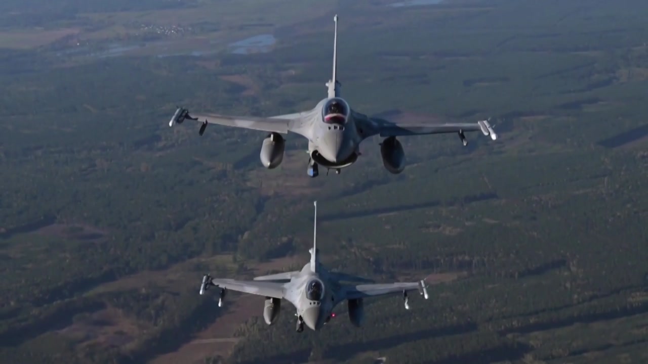 [국제]바이든, 우크라 F-16 조종훈련 승인...美 무더기 제재 발표 | YTN