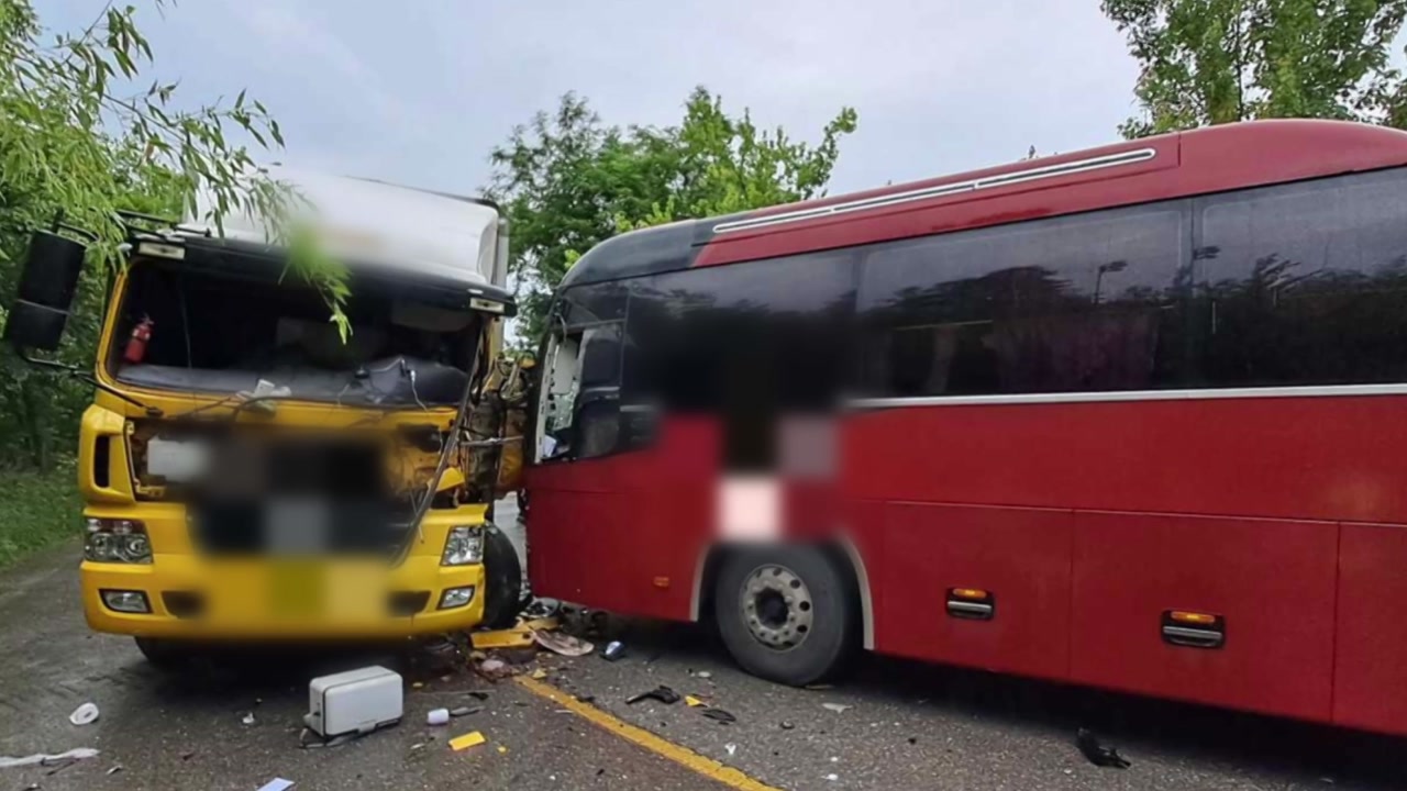 [전국]수련회 다녀오다 '쾅쾅' 80명 부상...같은 학교 2·3학년 연이어 사고 | YTN