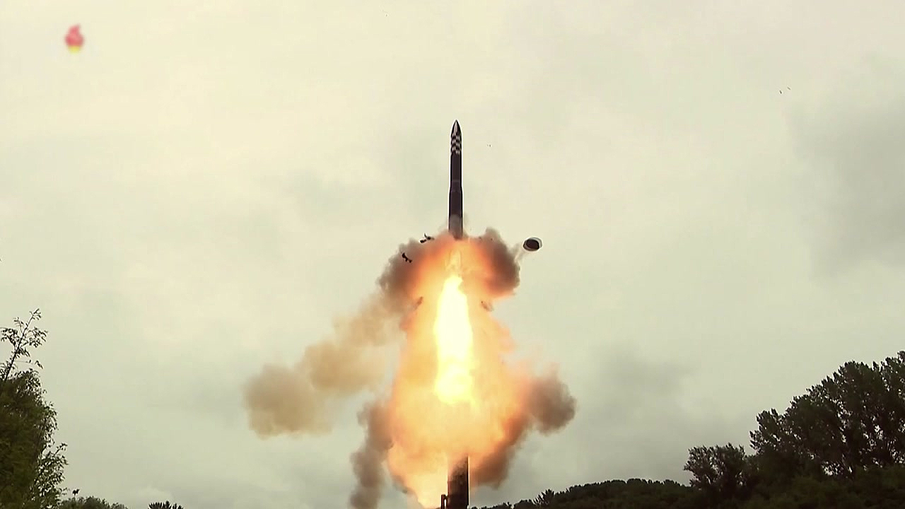 [정치]北 ICBM '화성-18형' 적용된 '콜드 런치' 방식이란? | YTN