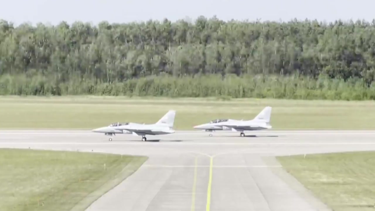 [정치]폴란드 수출 국산 FA-50 경공격기, 어제 첫 비행 성공 | YTN