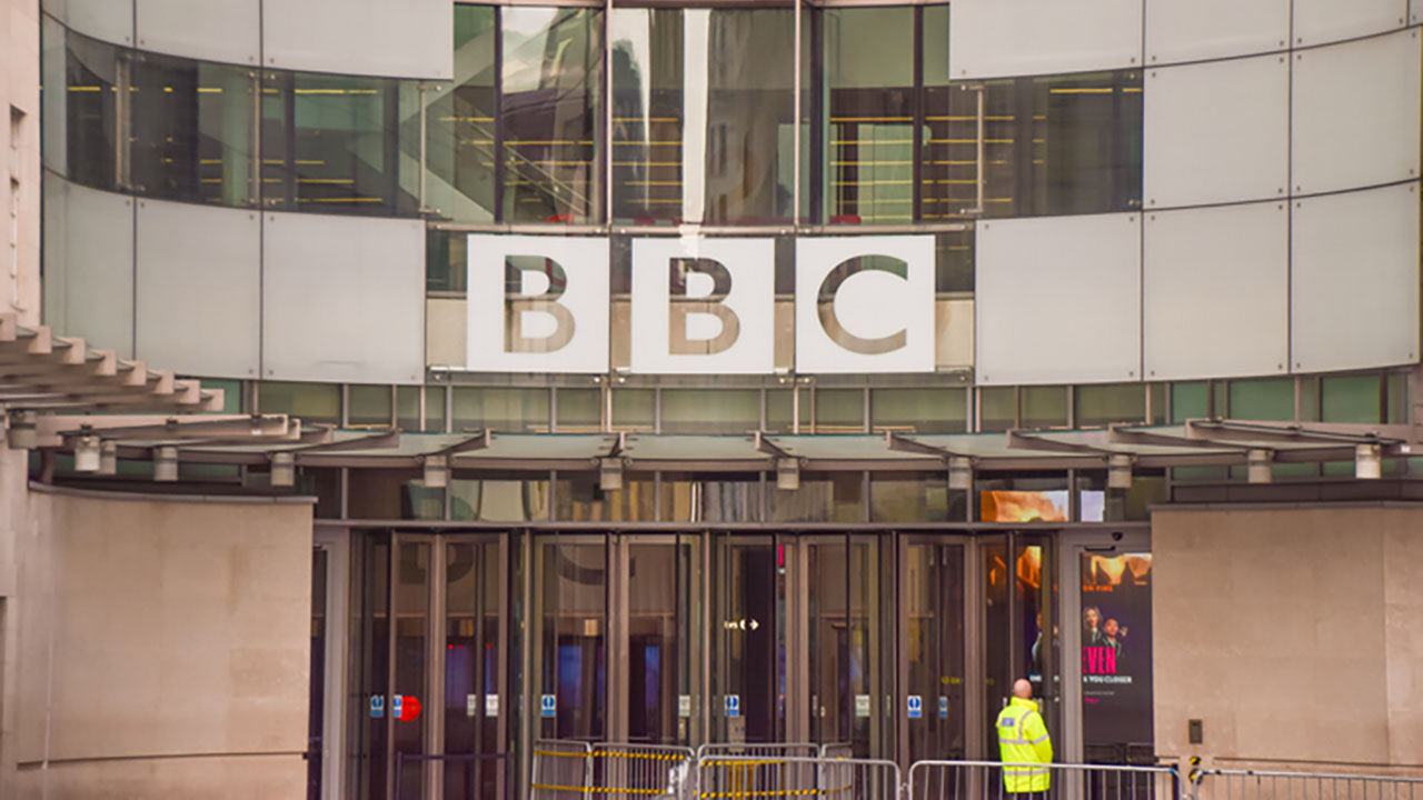 [국제]정부 압박에도…英 BBC, 하마스에 '테러리스트' 표현 거부 | YTN