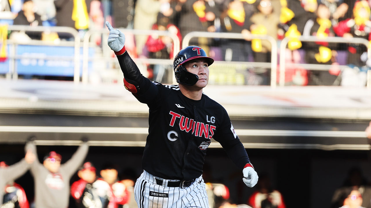 [스포츠]LG, kt에 대승...29년 만의 우승에 '성큼' | YTN