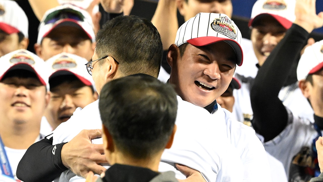 [스포츠]KS MVP 오지환 “롤렉스 시계, 회장님 유품…구광모 회장께 돌려드릴 것” | YTN