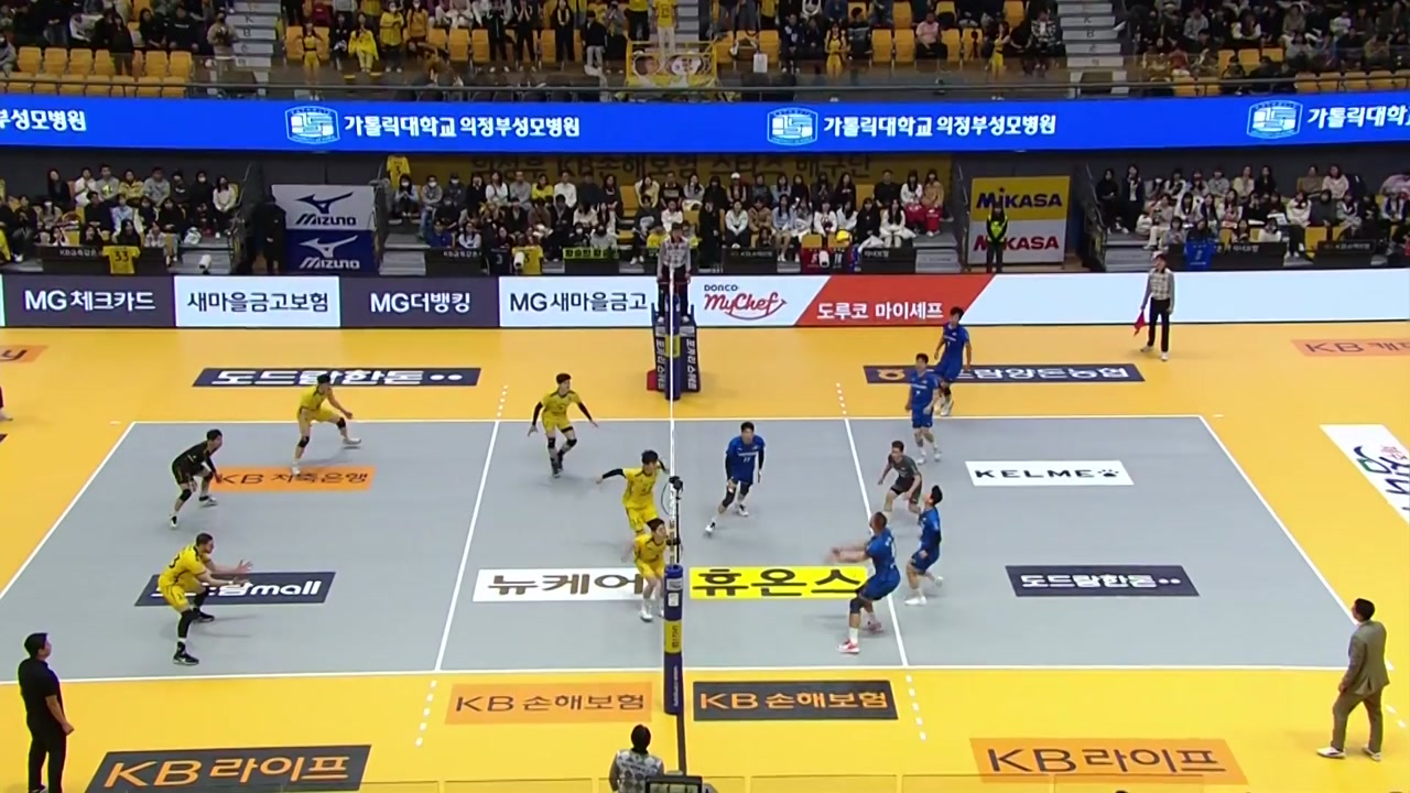 [스포츠]'타이스 17점' 한국전력, 4연승...KB손보는 10연패 | YTN