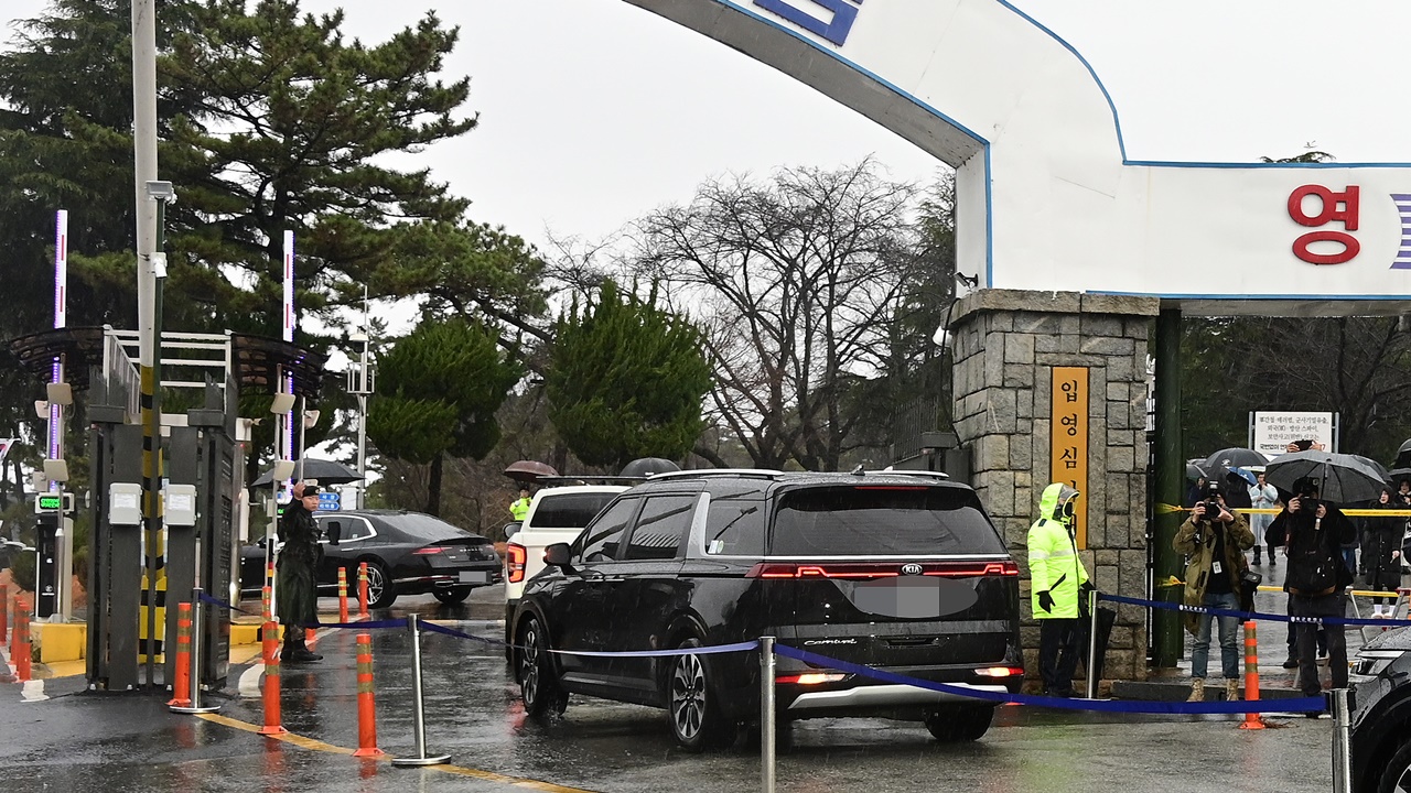 [가요]RM·뷔 軍 훈련소 입소 현장, BTS 멤버 7인 전원 참석 | YTN