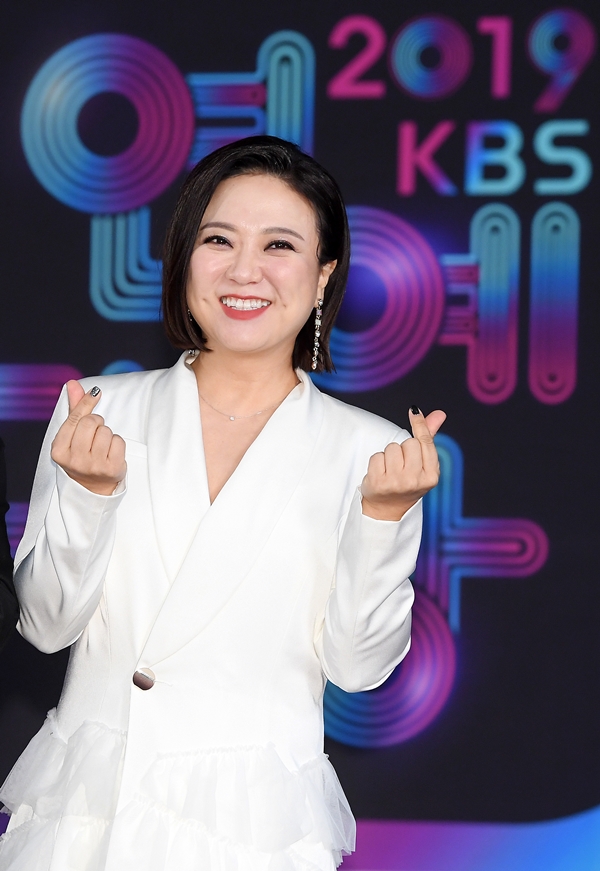 [Y이슈] '홍김동전' 이어 '옥문아' 폐지...KBS '연예대상' 분위기 어쩌나 | YTN