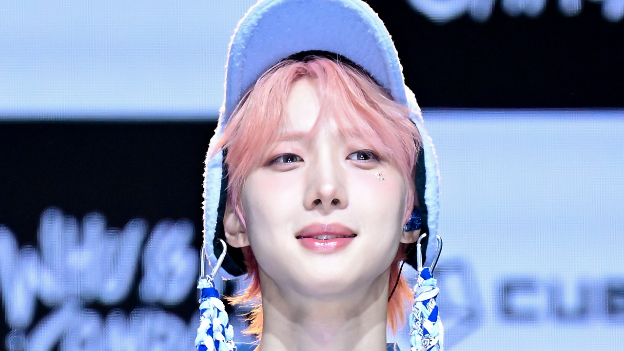 [Y현장] "멤버들 MV 촬영장 모여"…후이, 펜타곤 응원 속 솔로 출격 | YTN