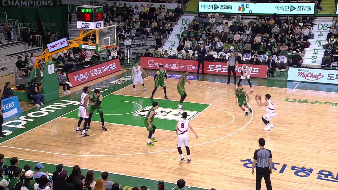 [스포츠]'프림 31득점' 현대모비스, 선두 DB에 4쿼터 역전승 | YTN