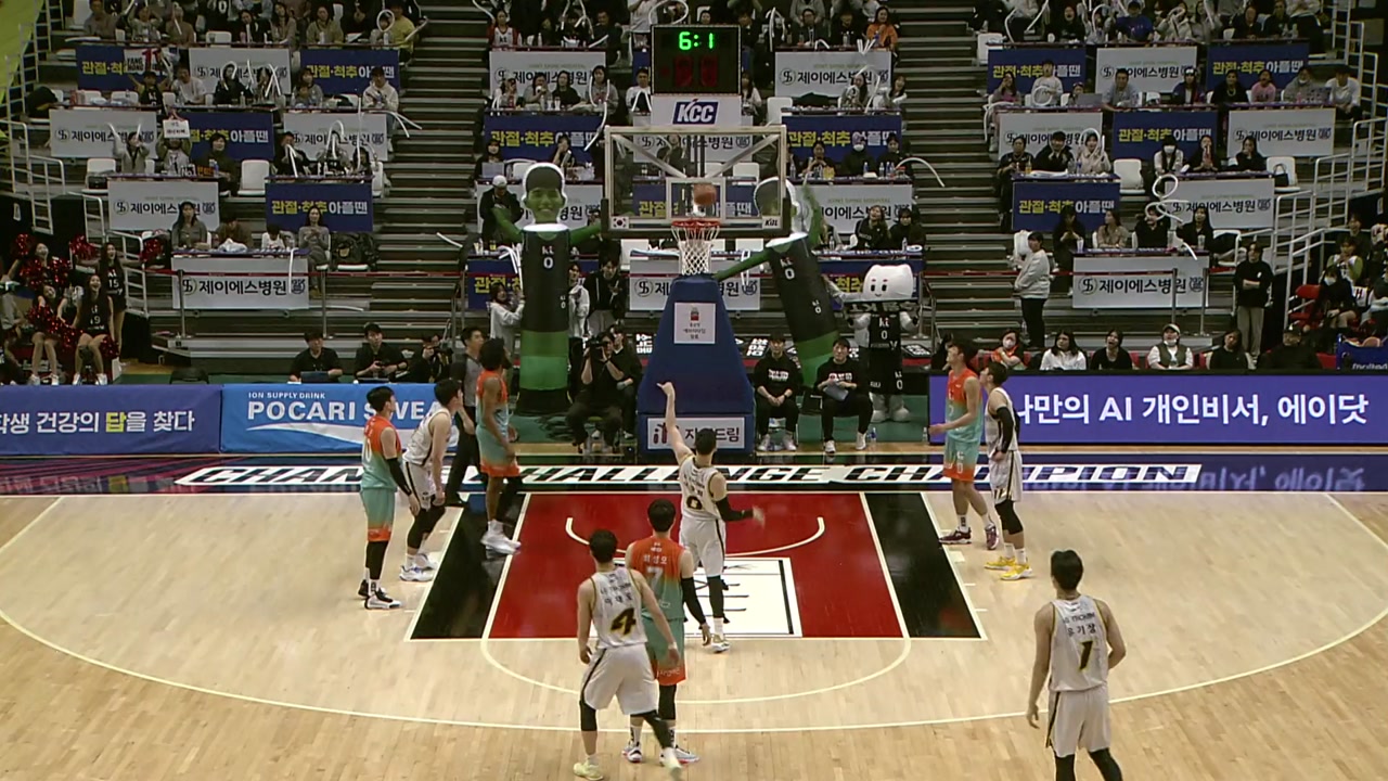 [스포츠]LG, kt 꺾고 공동 3위 도약 | YTN