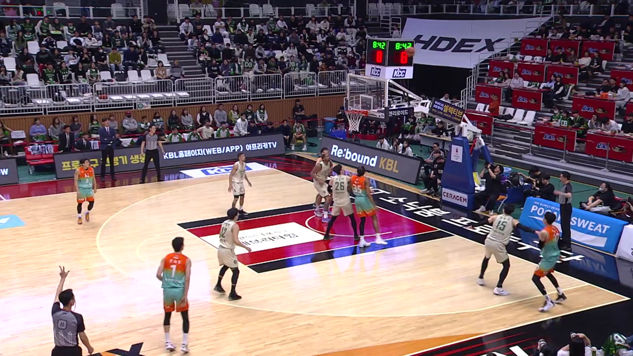 [스포츠]kt, DB와 1·2위 맞대결에서 승리...4연승 상승세 | YTN