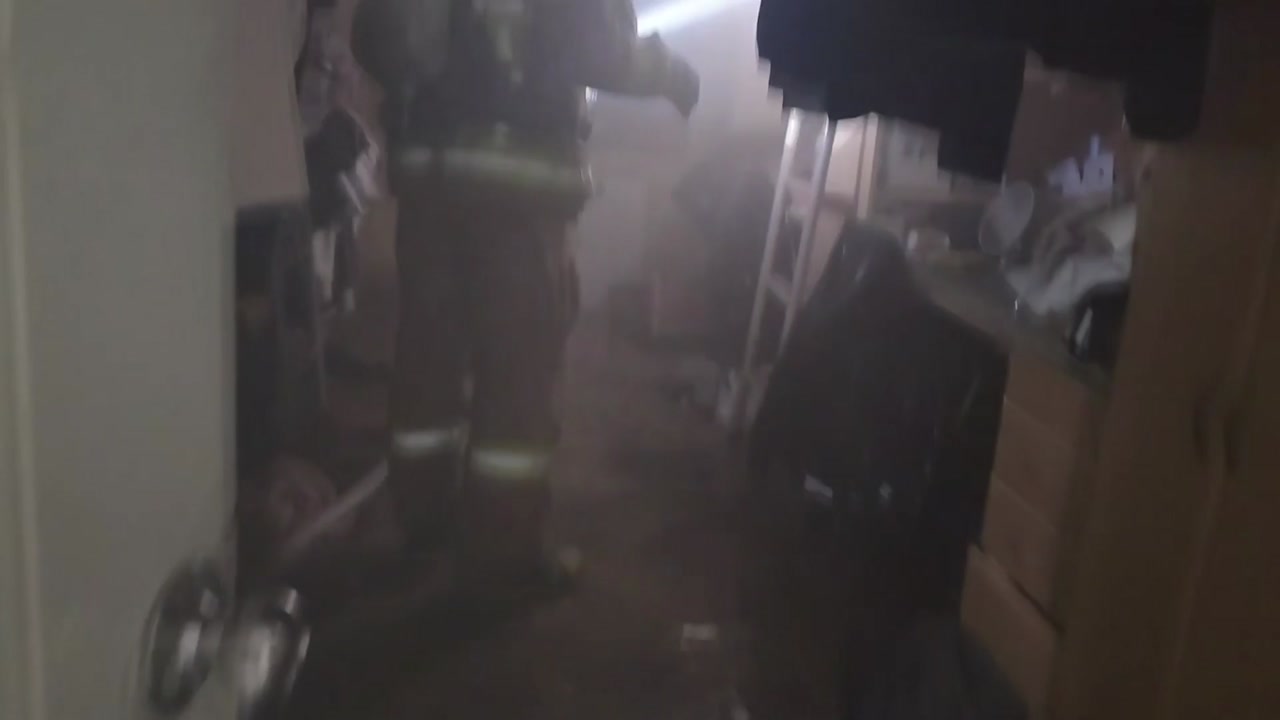 [사회]인하대 기숙사에서 불...140명 대피 | YTN