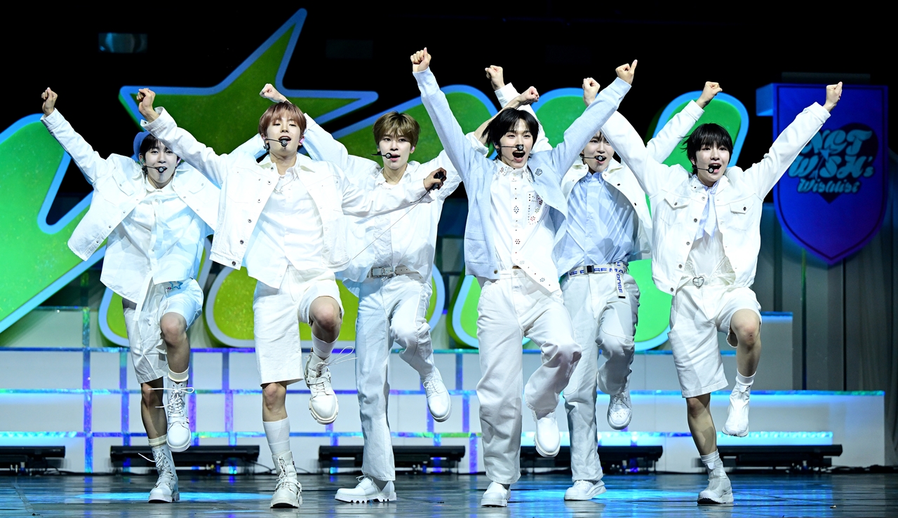 [Y현장] 韓·日 동시 공략, SM 신인 NCT WISH…"올해 최고의 신인 될 것" | YTN