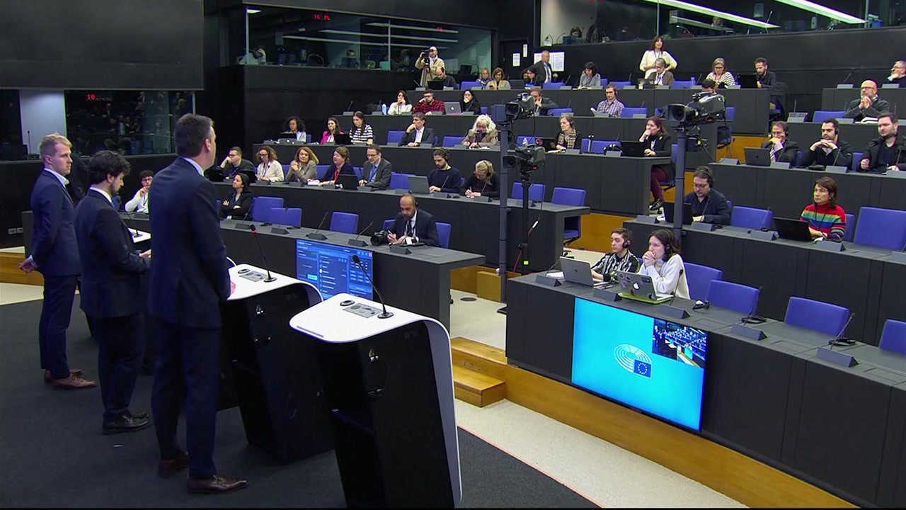 [국제]EU, 세계 첫 AI규제법 승인...프 위원회 "AI에 5년간 35조 투자하라" | YTN