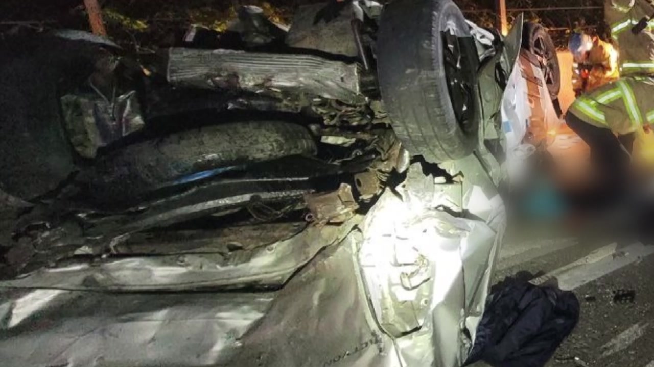 [사회]제2중부고속도로 승용차·SUV 추돌...1명 사망·1명 중상 | YTN