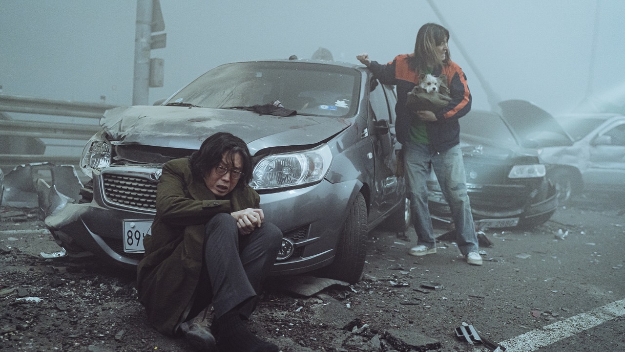 [Y이슈]1,300평 세트장·차량 300대…'탈출', 숫자로 알아보는 비하인드 | YTN