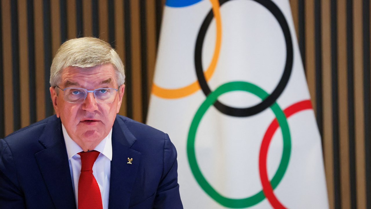 [스포츠]IOC "바흐 위원장 사칭 계정, 딥페이크도 사용...경계 당부" | YTN