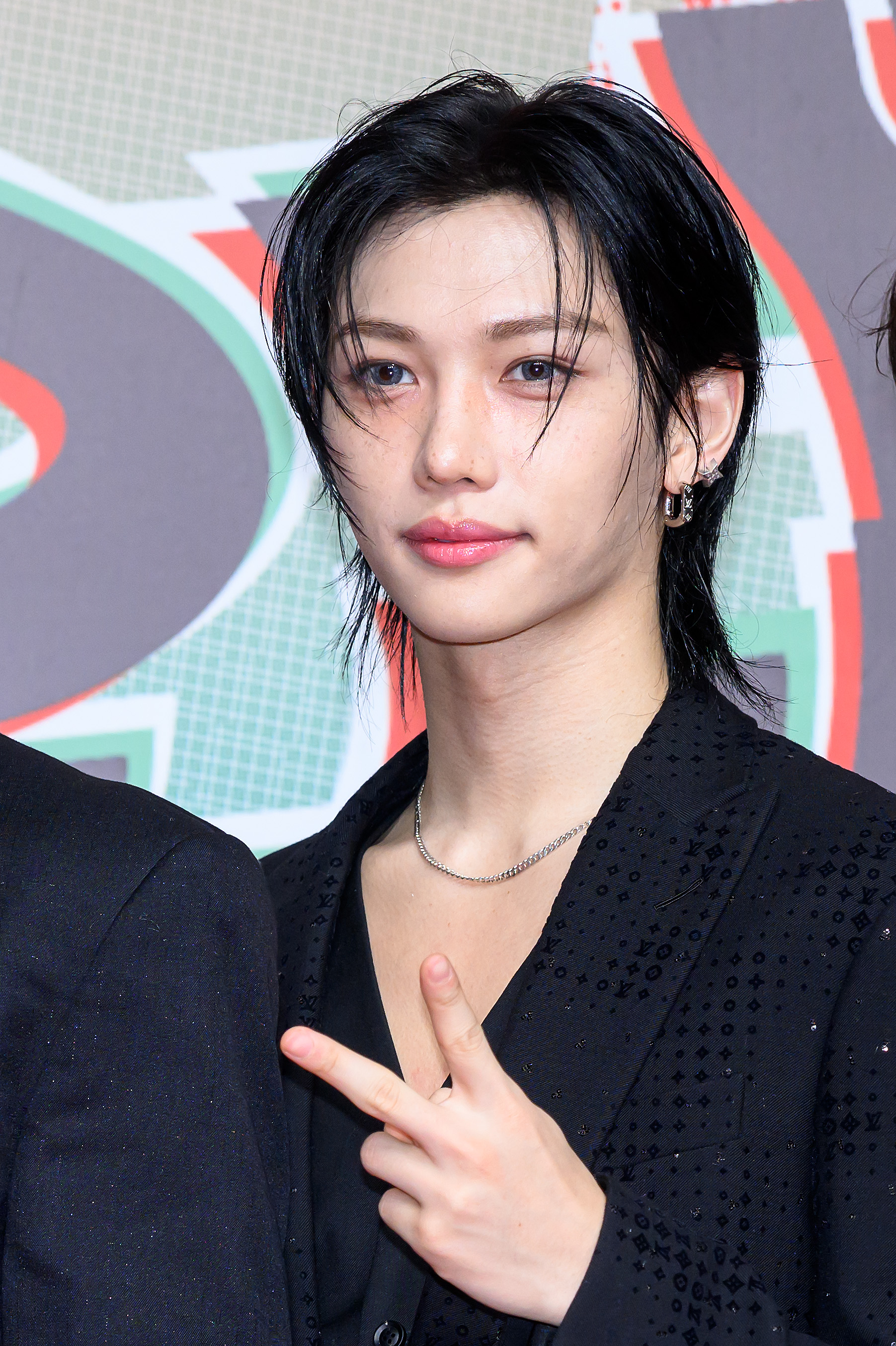 [가요]스키즈 필릭스, 팔 골절 아닌 신경눌림…JYP “회복 최우선 고려” | YTN