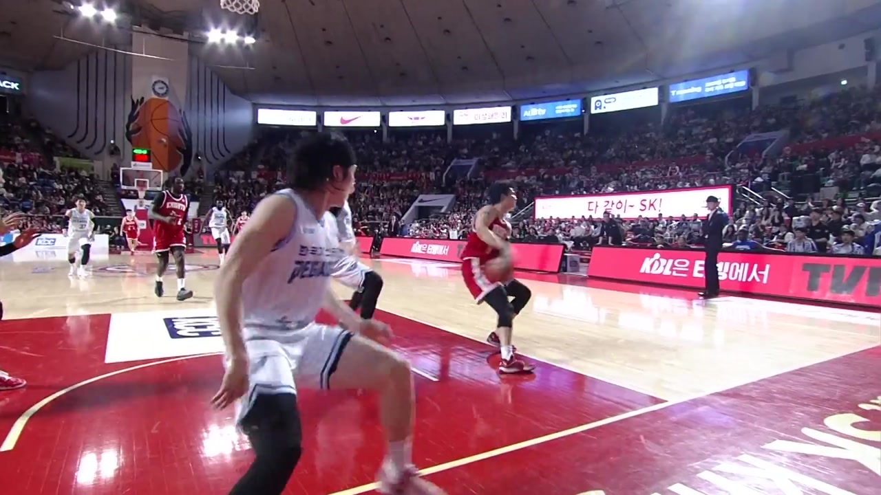 [스포츠]프로농구 SK, 매직넘버 '2'...김선형 KBL 11번째 8천 점 고지 | YTN