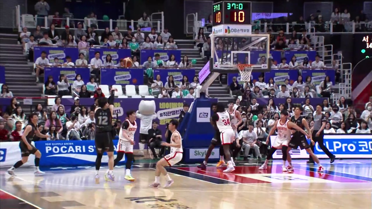 [스포츠]kt, PO 탈락 위기 속 SK에 반격...해먼즈 '더블더블' | YTN