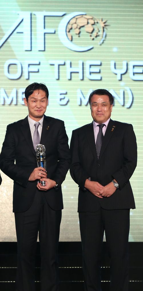 [축구]'AFC 감독상' 최용수, "내게 정말 큰 영광" | YTN