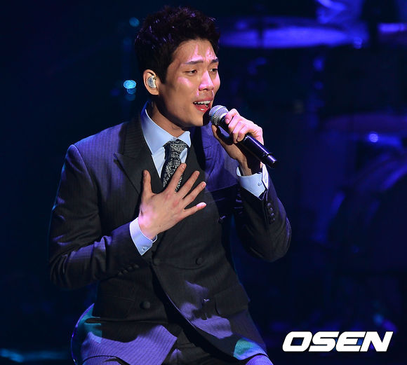 [음악][사진]2AM-이창민,'호소력 짙은 보이스' | YTN