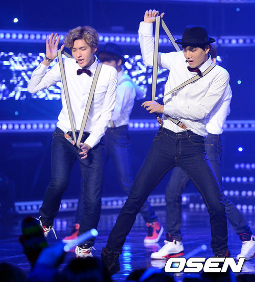 [음악][사진]EXO,'크리스마스 송도 카리스마 폭발' | YTN