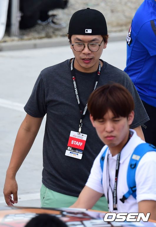 [방송][사진]무한도전 레이싱팀 준비하는 김태호 PD | YTN