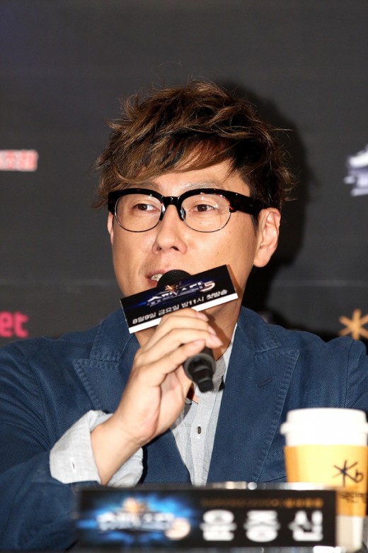 [방송]윤종신, ‘슈퍼스타K6’ 심사위원 확정…“살아있는 심사하겠다” | YTN