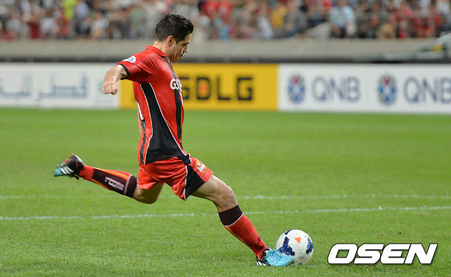 [축구][사진]몰리나,'ACL 4강행 마지막 슛' | YTN