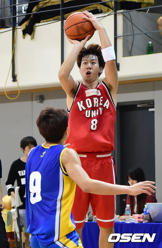 [스포츠종합]‘대학최고슈터’ 김지후, 4순위로 KCC 입단 | YTN