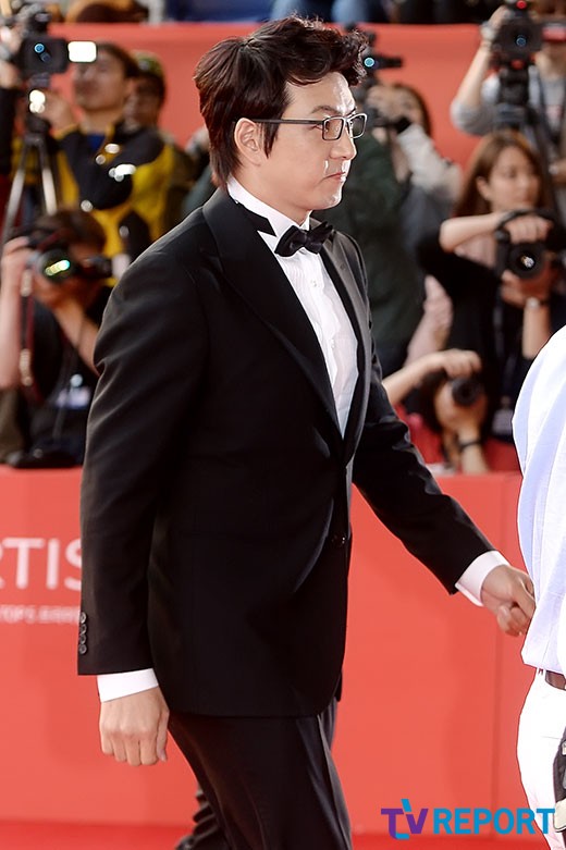 [영화][19th BIFF] '현기증' 송일국 "이돈구 감독 전작에 푹 빠져 출연 수락" | YTN