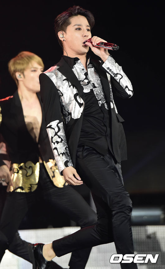 [방송][사진]JYJ 준수,'당당한 발걸음' | YTN