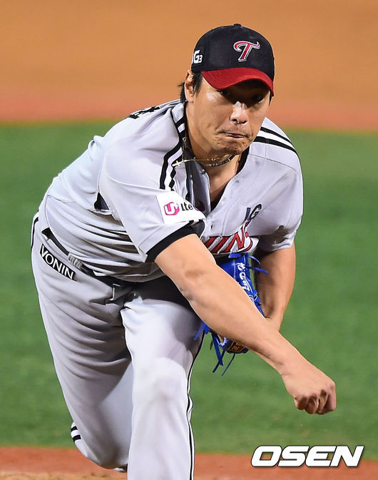 [야구][준PO2] LG 필승맨 이동현, NC 추격 잠재운 배짱투 | YTN