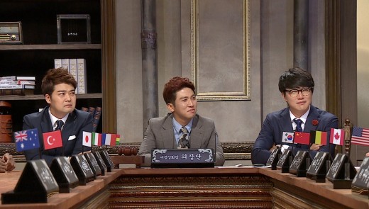 [방송]'비정상회담' 3MC, 세계 각국 여배우 이야기에 웃음꽃 활짝 | YTN