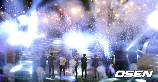 [방송][사진]슈퍼스타 K6,'톱 6의 무대 시작합니다!' | YTN