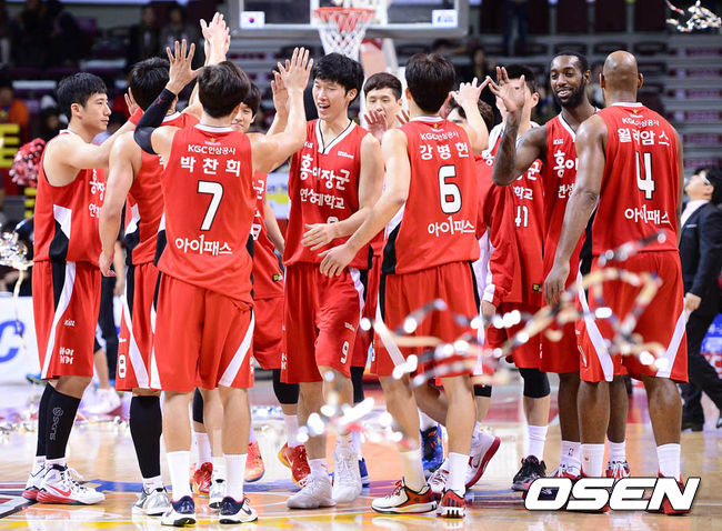 [스포츠종합][사진]KGC인삼공사,'SK 연승 저지, 우리는 연패 탈출' | YTN