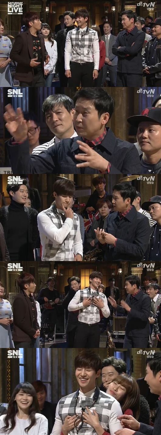 [방송]'SNL코리아' 송재림 "'우결' 스킨십? 진심으로 들어가" | YTN