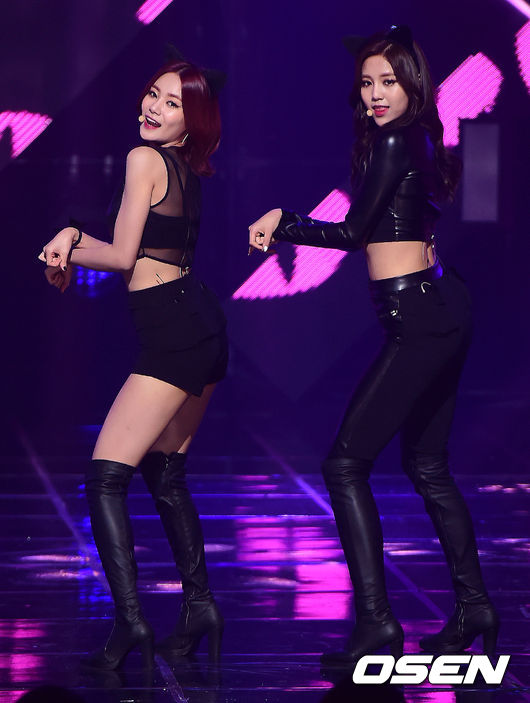 [방송][사진]AOA 유나-혜정,'살랑 살랑~' | YTN