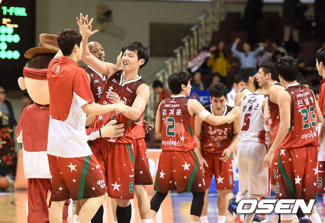 [스포츠종합]전자랜드, 3연승... KGC, 416일만에 모비스전 승(종합) | YTN