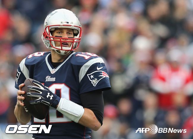 [스포츠종합]‘부진하면 연봉 못 줘’ NFL 탐 브래디, 이색 계약 | YTN