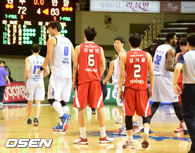 [스포츠종합][사진]3연패 탈출한 KCC | YTN