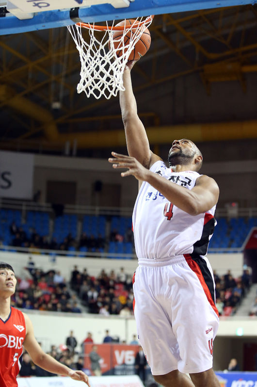 [스포츠종합]KGC, 모비스 격파...778일 만에 울산 승리 | YTN