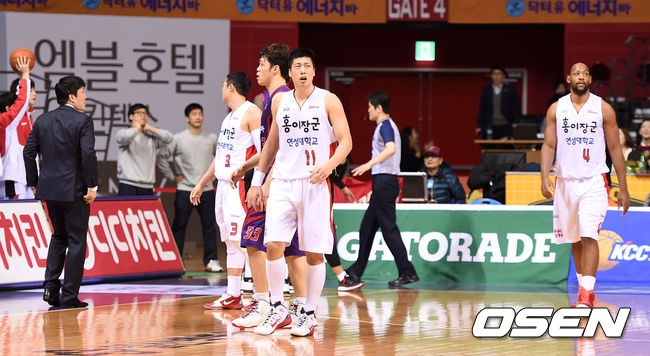 [스포츠종합][사진]공격권 내준 KGC,'이건 악몽이야' | YTN