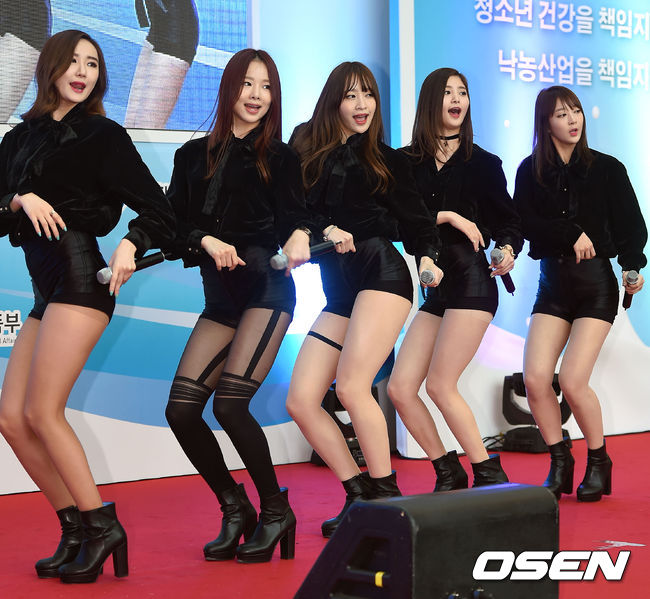 [음악][사진]축하공연 펼치는 EXID,'함께해요 우리우유' | YTN