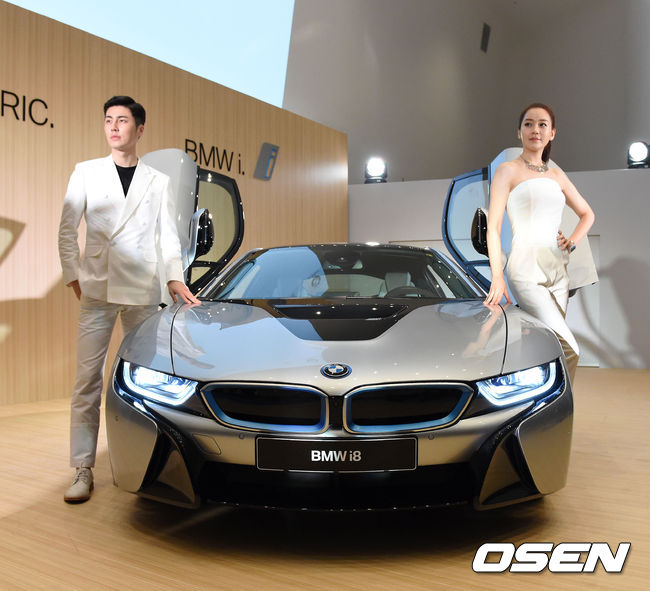 [자동차]BMW, 362마력 그룹 최초 PHEV 'i8' 공식 상륙…1억 9990만 원 | YTN